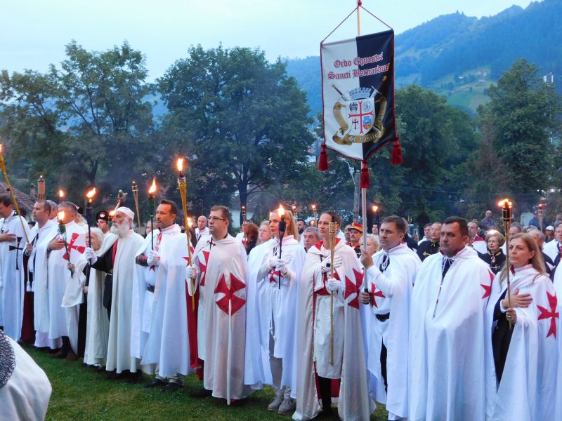 Cavalerii templieri au fost ucişi de ciumă la Nisovo sau de către ...